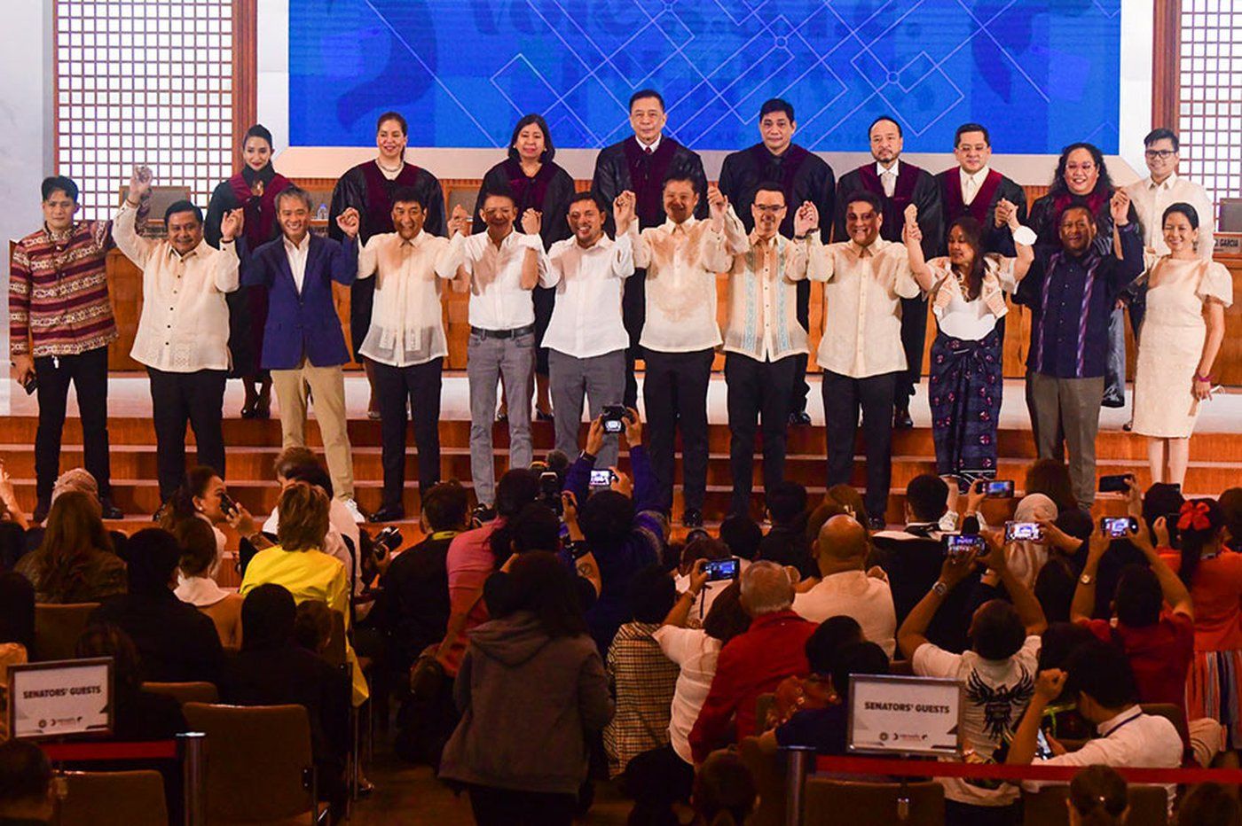 Halalan 2022: Comelec officially proclaims 12 newly elected senators ...