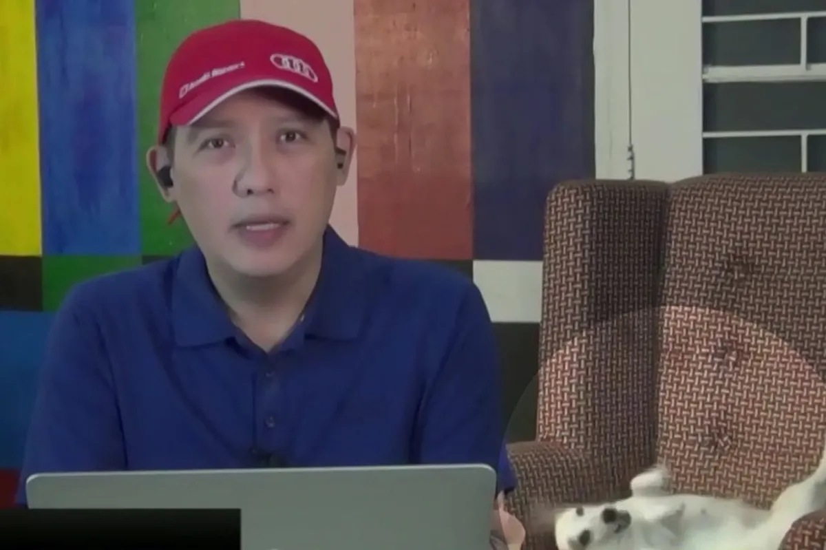 ‘Paw-pansin’: Alvin Elchico’s dog steals spotlight on TeleRadyo show ...
