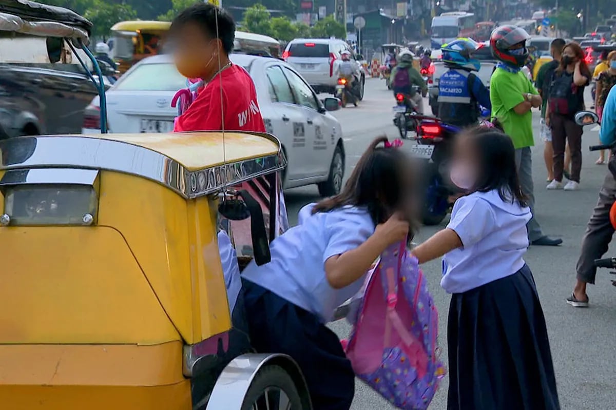 LTO nagpaalala vs. pagpapasakay ng bata sa overloaded tricycles | ABS ... LTO nagpaalala vs. pagpapasakay ng bata sa overloaded tricycles | ABS ...