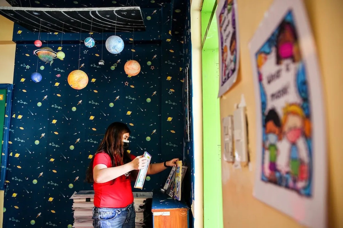 DepEd eyes relieving teachers of admin tasks | ABS-CBN News