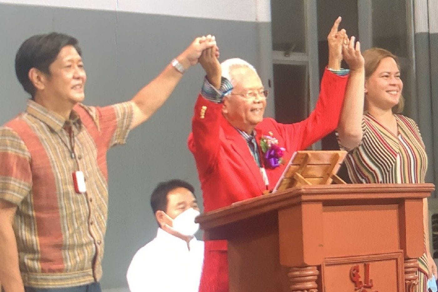 'Valuable friend’: Marcos greets El Shaddai leader Mike Velarde a happy ...