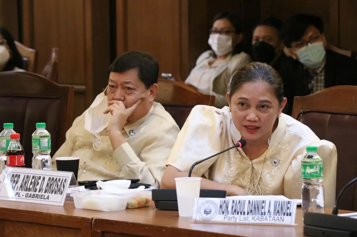 Lawmakers grill resigned SRA, DA officials over sugar order rejected by Marcos | ABS-CBN News