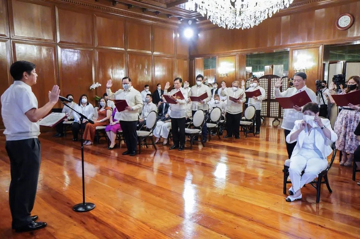 Marcos swears in new PAGCOR chairman, board members | ABS-CBN News