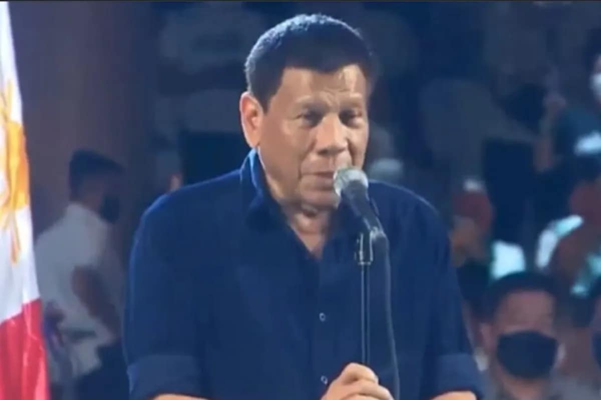 Duterte sings, makes shortest speech in final ’thank you’ to supporters ...