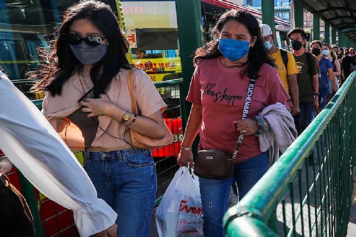 Patuloy na pagsusuot ng face mask sa labas, apela ng mga eksperto | ABS ...