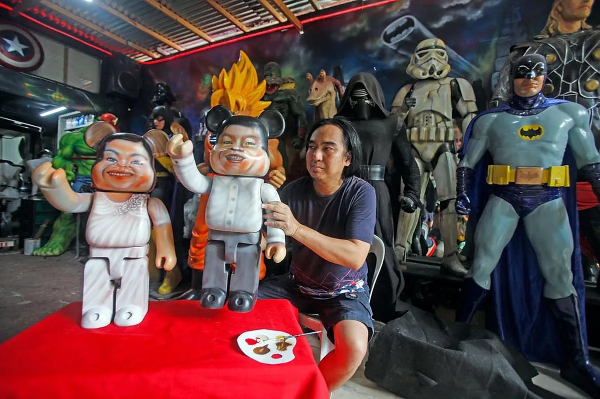 Life-size statue maker shows support for Marcos-Duterte with ...
