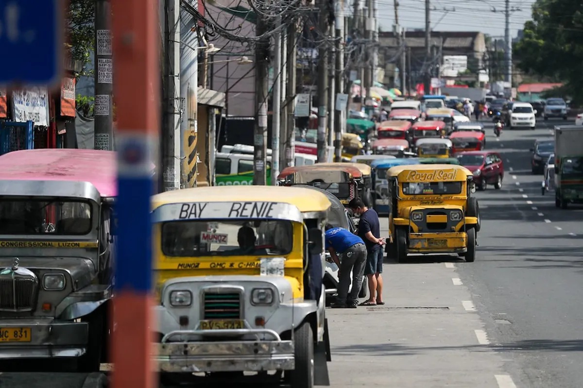Ilang jeepney drivers wala pa ring fare matrix sa San Juan City | ABS ...