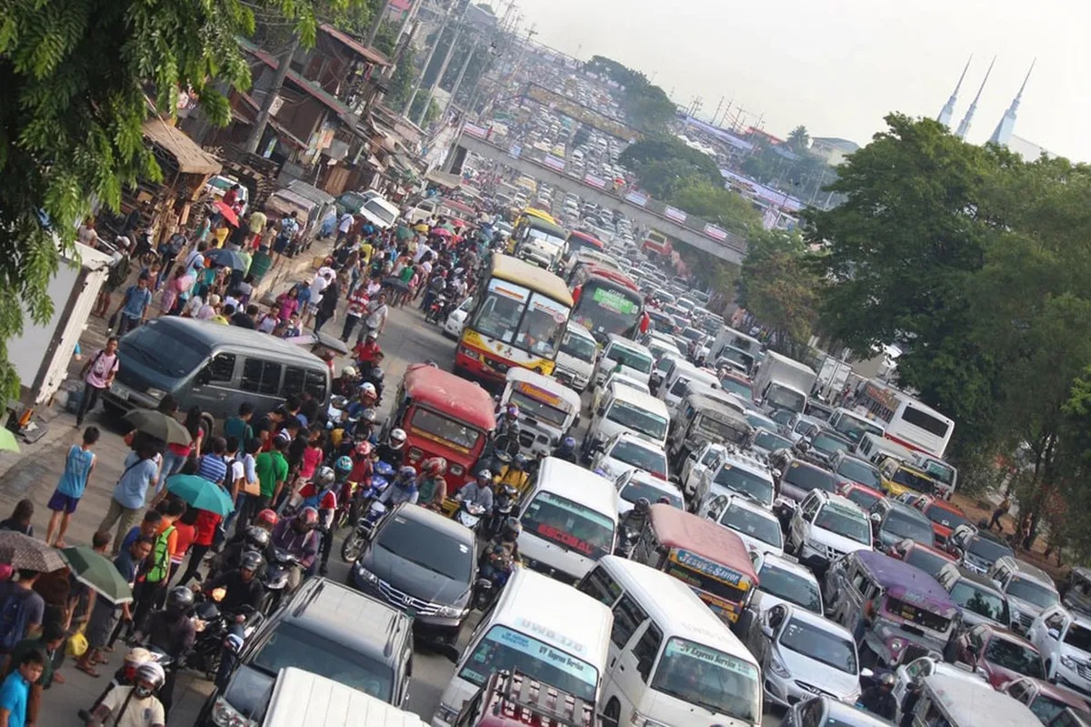 'Surge fee' tuwing rush hour hiling ng transport groups | ABS-CBN News