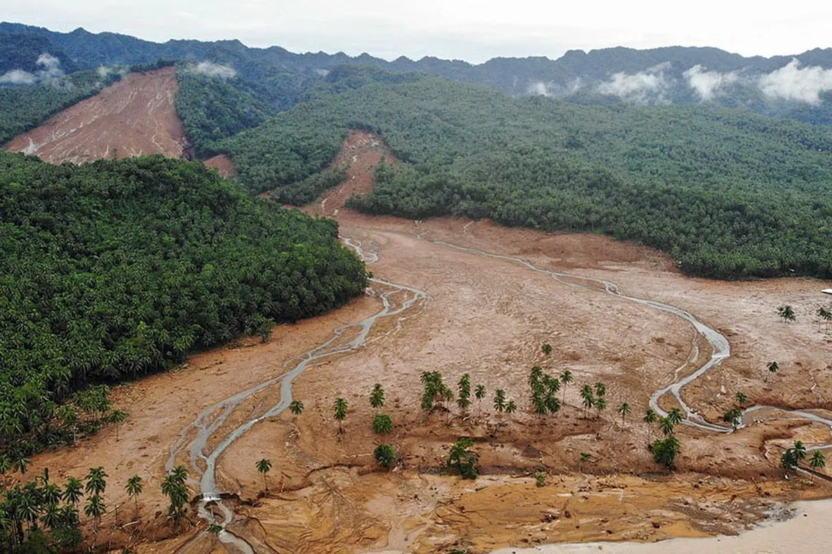 EXPLAINER: Spotting and avoiding landslide-prone areas | ABS-CBN