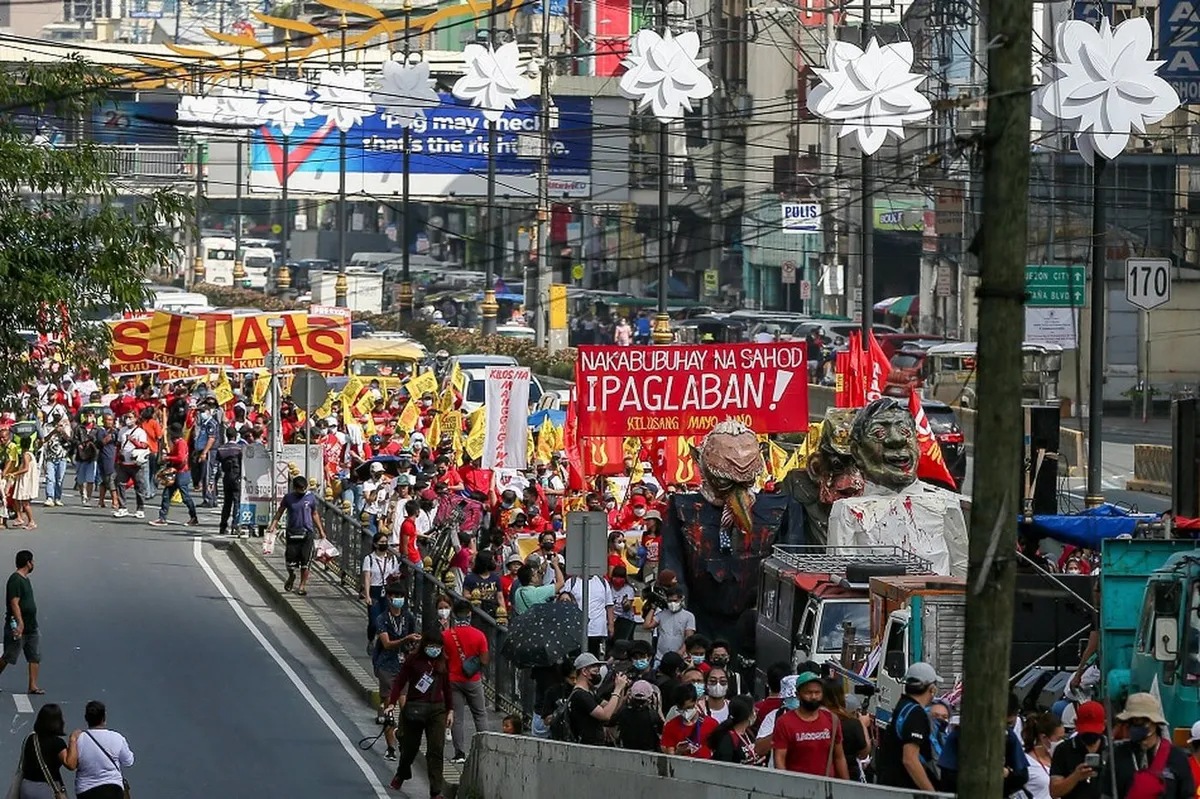 Labor groups call for higher wages in Bonifacio Day protests | ABS-CBN News