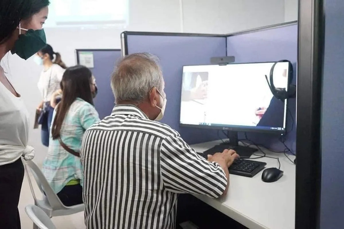 73 anyos na lolo natanggap bilang full-time call center agent sa Cebu ...