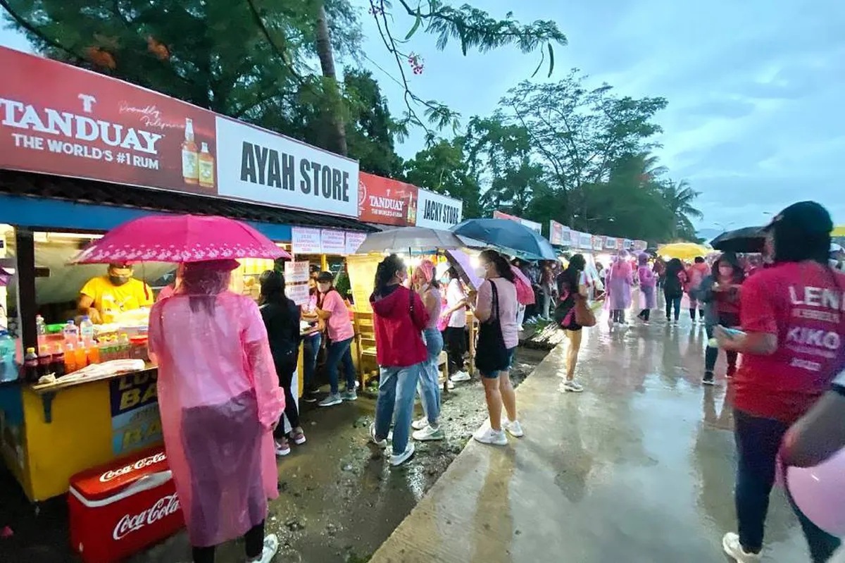 'Pink economy': Robredo rally a boon for some Puerto Princesa ...