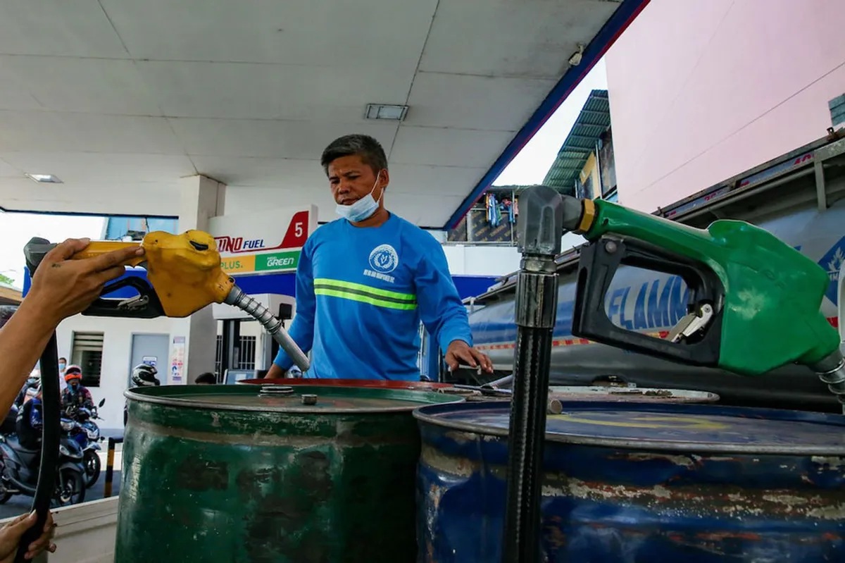 Comelec pinayagan ang LTFRB na ituloy ang pamamahagi ng fuel subsidy ... Comelec pinayagan ang LTFRB na ituloy ang pamamahagi ng fuel subsidy ...