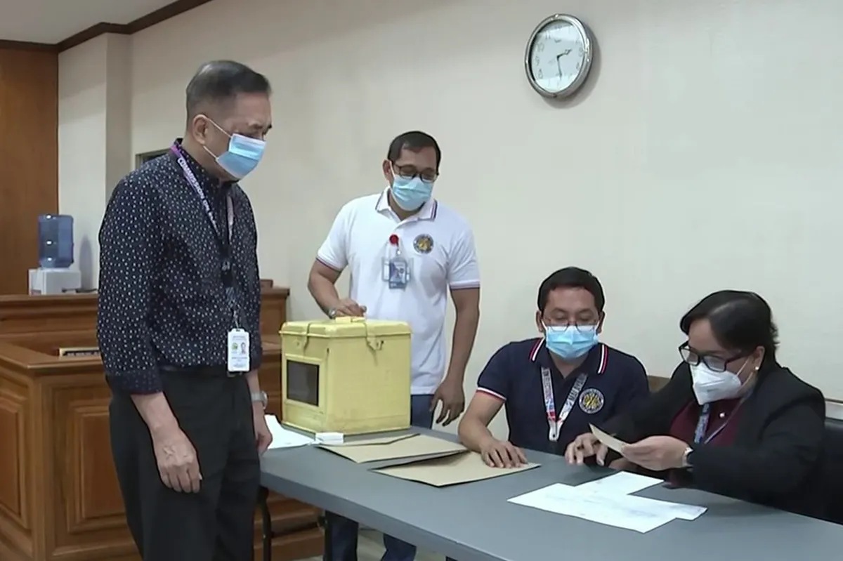 Three-day local absentee voting kicks off | ABS-CBN News