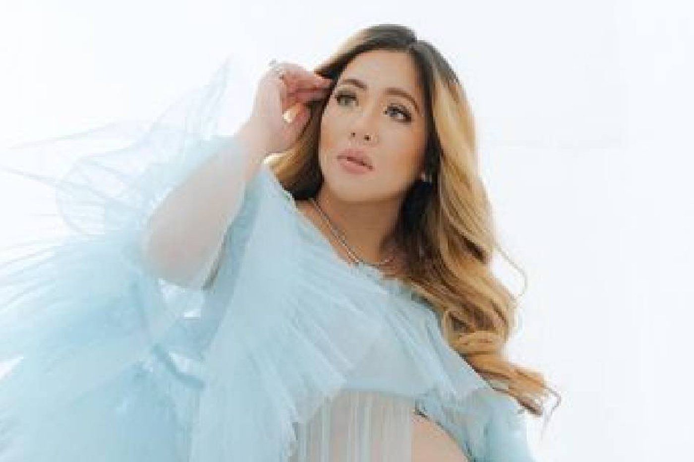 'See you soon anak': Angeline Quinto looks gorgeous in new maternity ...