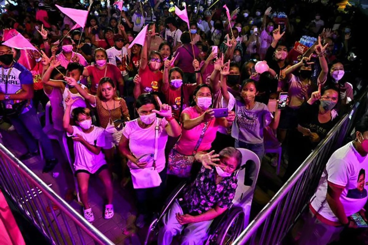 Halalan 2022: Robredo vows better programs for senior citizens, PWDs ...