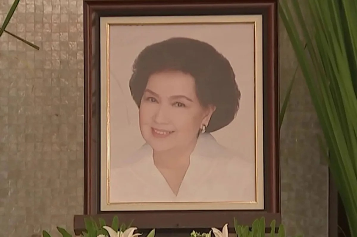Huling gabi ng lamay ni Susan Roces dinagsa ng mga tagahanga | ABS-CBN ...