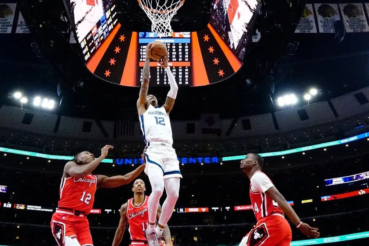NBA: Ja Morant scores career-high 46 points as Grizzlies defeat Bulls ...