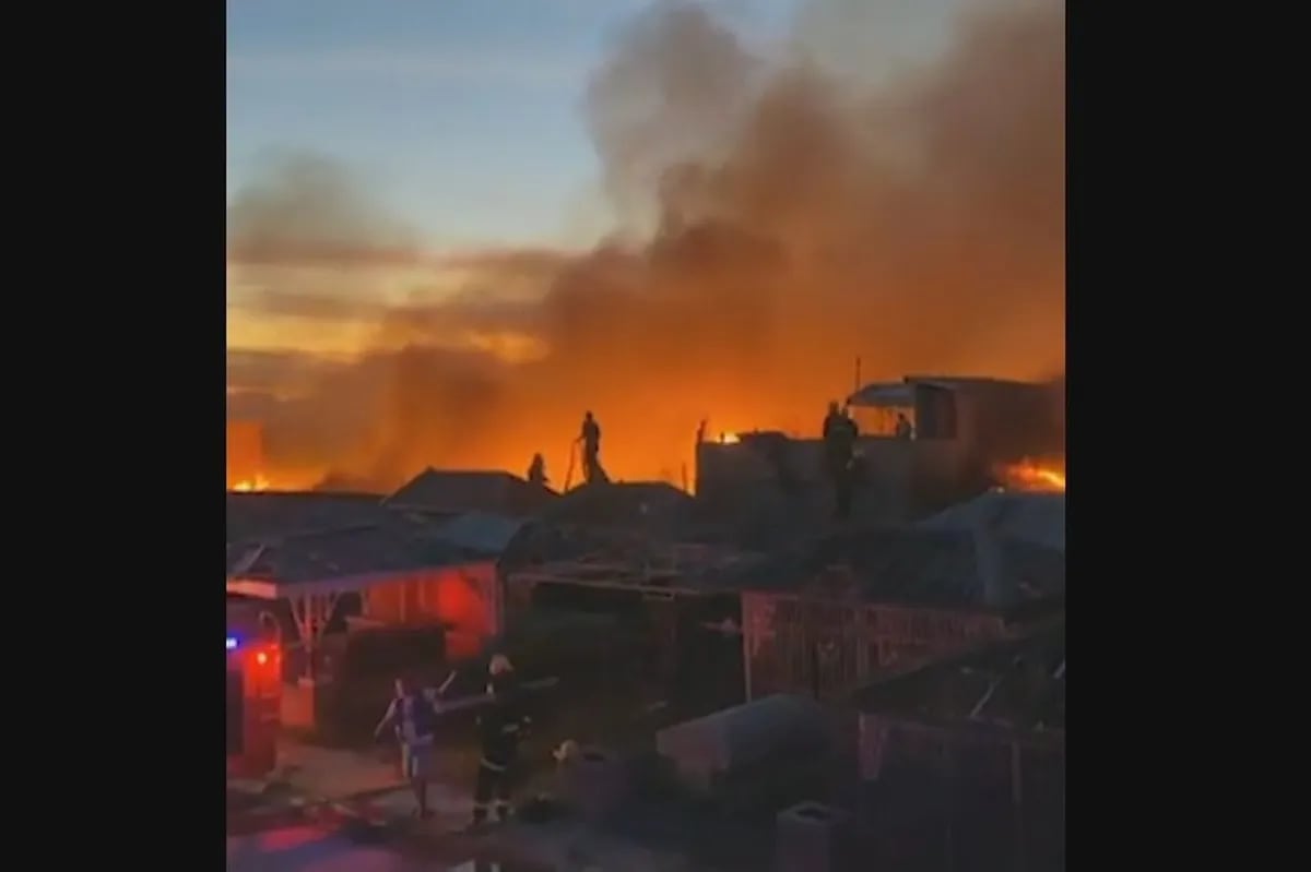 150 bahay nasunog sa Cavite City | ABS-CBN News 150 bahay nasunog sa Cavite City | ABS-CBN News