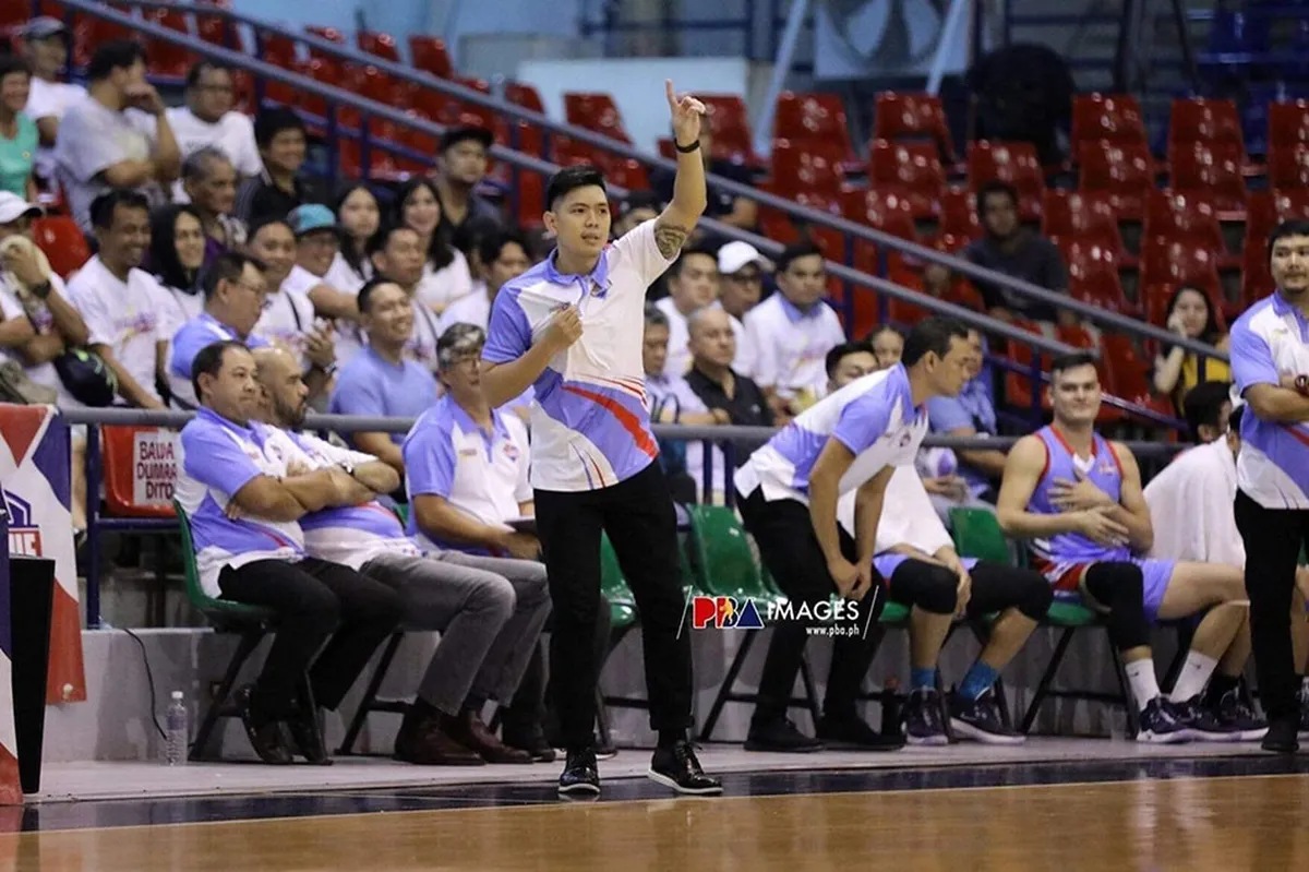 MPBL: Rizal coach Jonathan Banal follows in footsteps of dad Koy, uncle ...