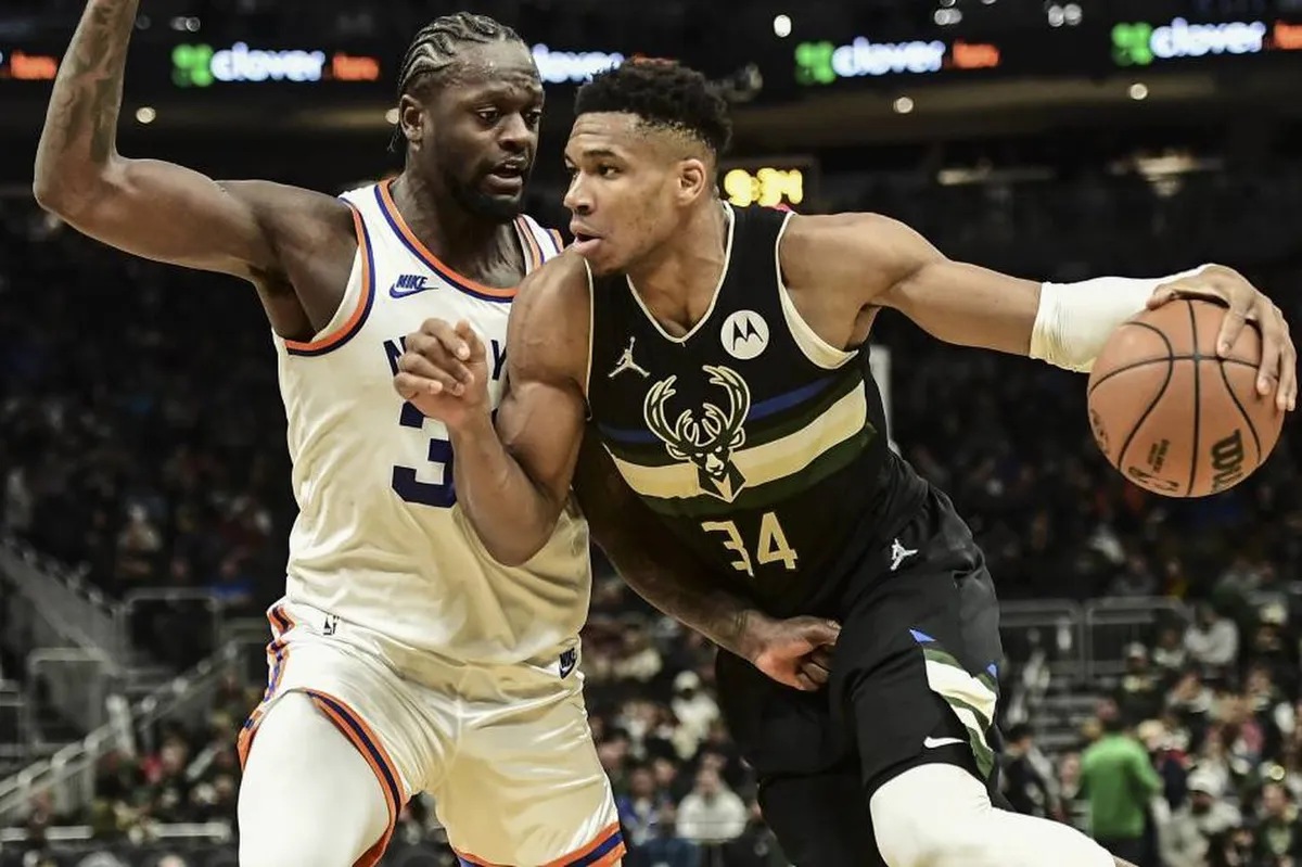 NBA: Julius Randle, Knicks end skid, hand Bucks home loss | ABS-CBN Sports