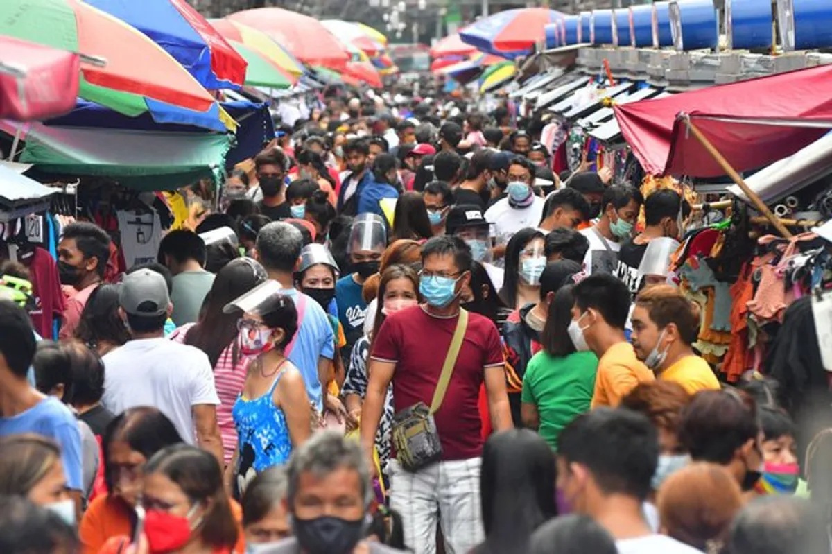Shoppers crowd Divisoria in Manila | ABS-CBN News