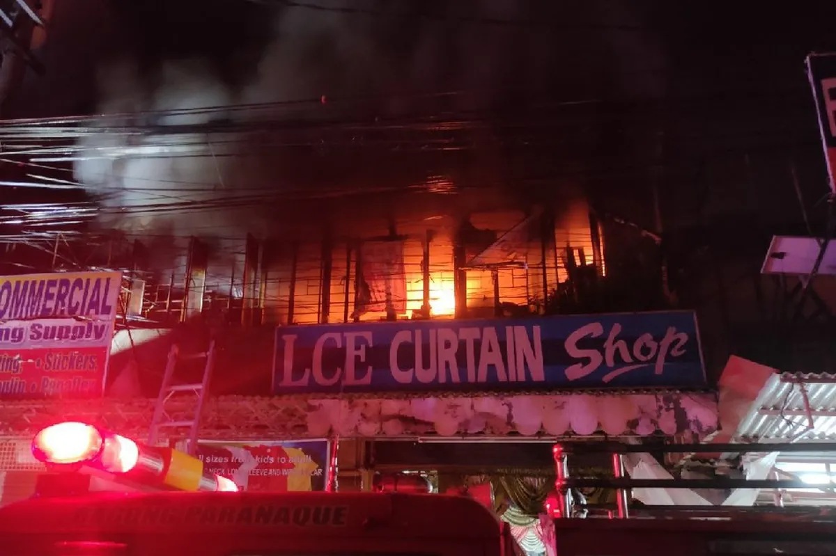 Imbakan ng mga tinda sa online shop nasunog sa Baclaran, Parañaque ...