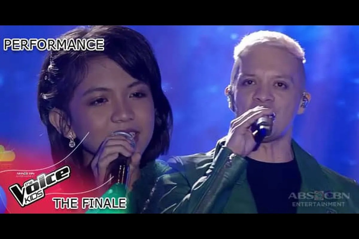 The Finale: Shane Bernabe sings “Somewhere Over The Rainbow” with Coach ...