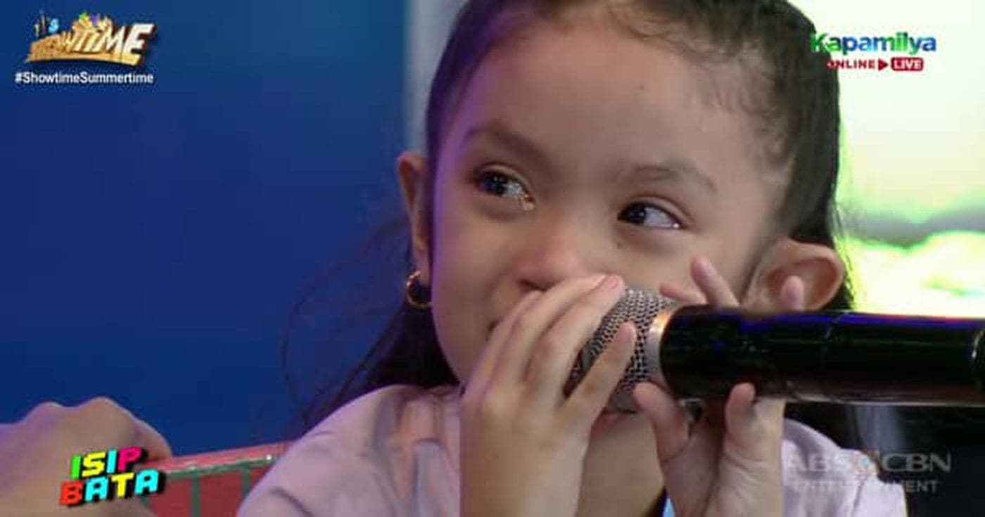Kulot, biglang naging emosyonal sa It’s Showtime! | ABS-CBN Entertainment