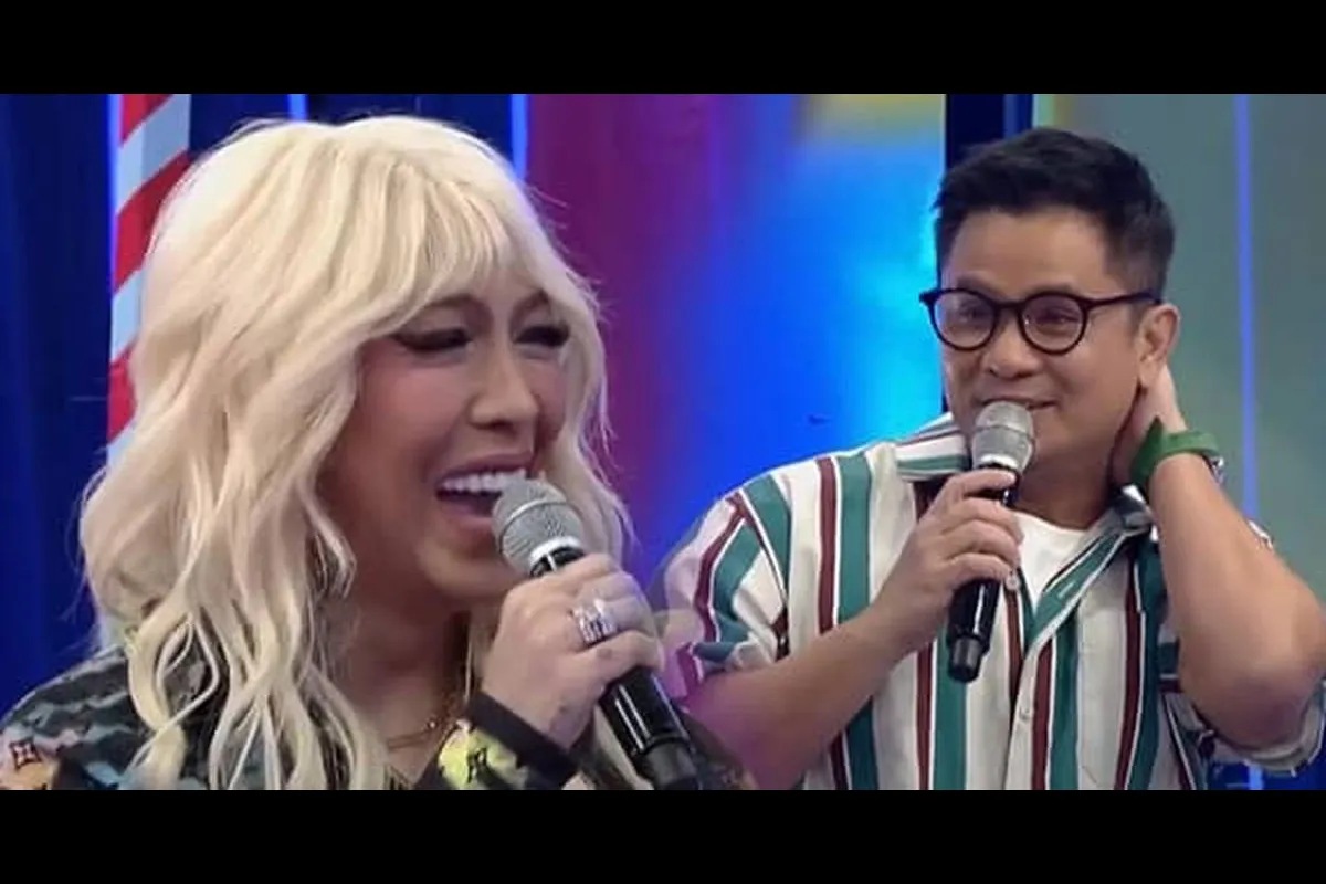Vice Ganda, nahuling nakatulala si Ogie | It’s Showtime | ABS-CBN Entertainment