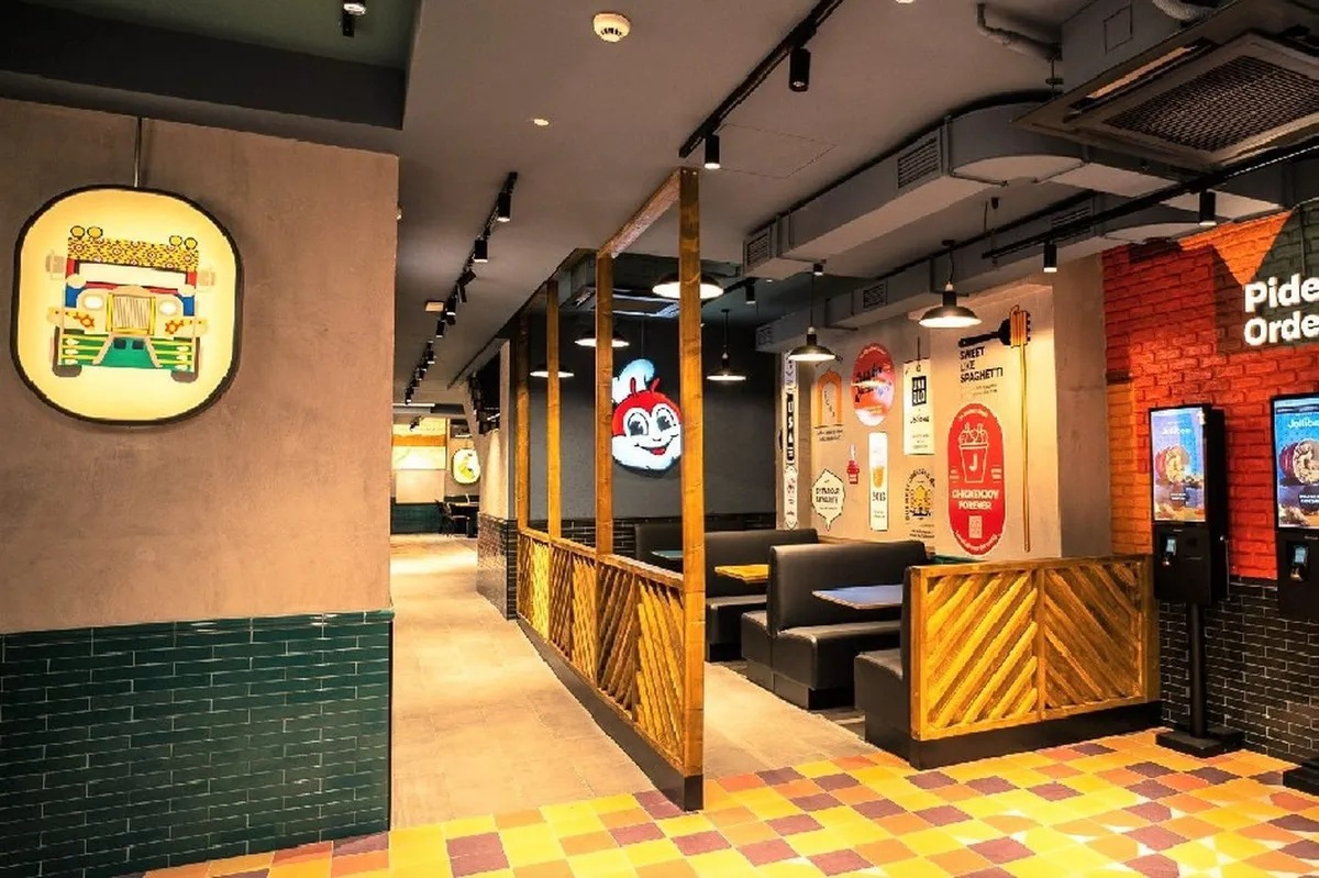 First Jollibee in Spain to open in September | ABS-CBN News
