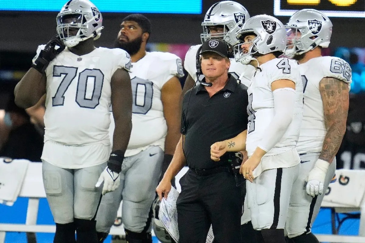 NFL: Raiders coach Gruden resigns after racism, anti-gay email ...
