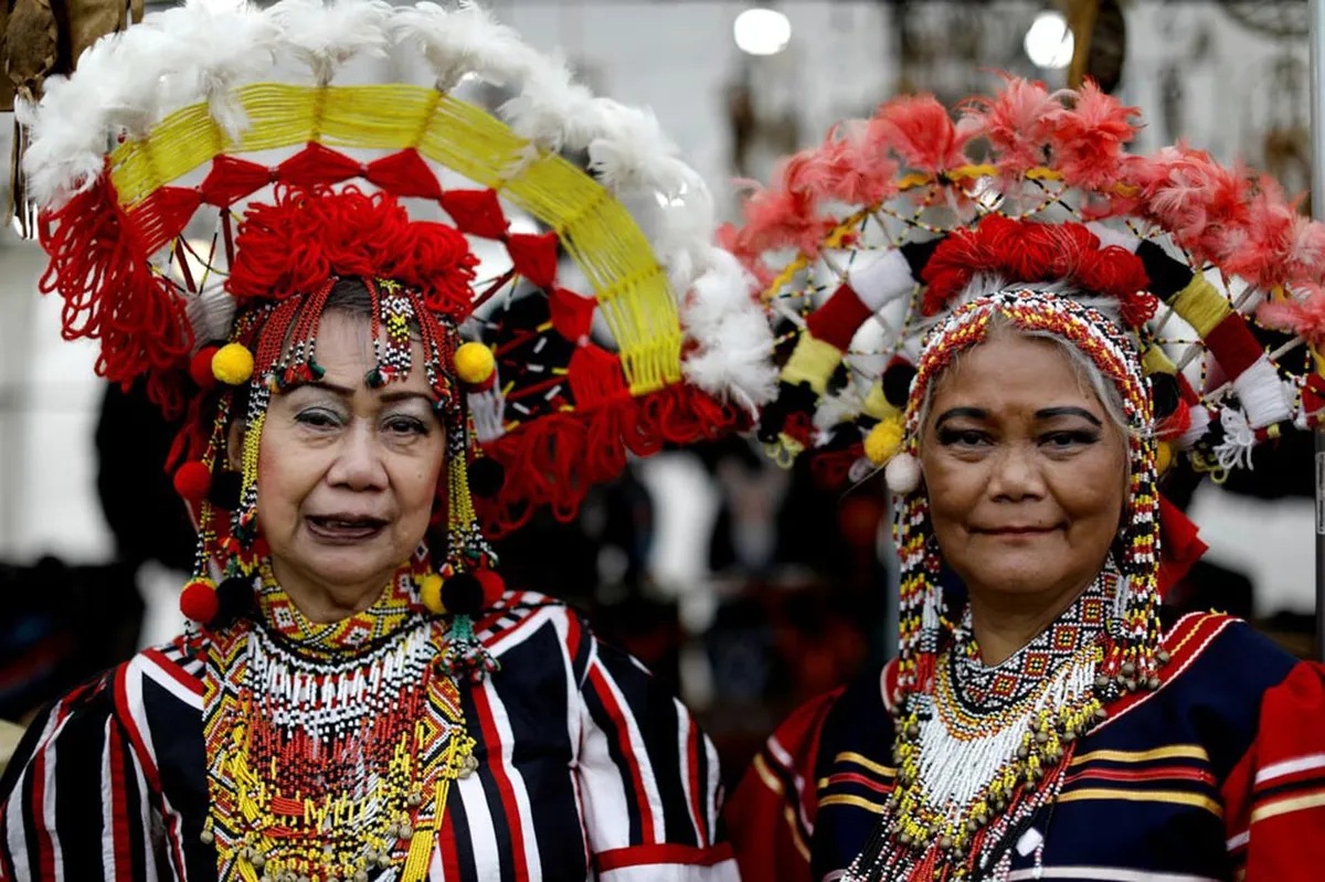 LOOK: Talaandig tribe costume seen at US Indigenous Peoples’ Day ...