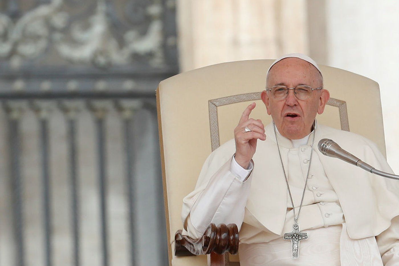 Pope jokes 'some wanted me dead' after surgery: report | ABS-CBN