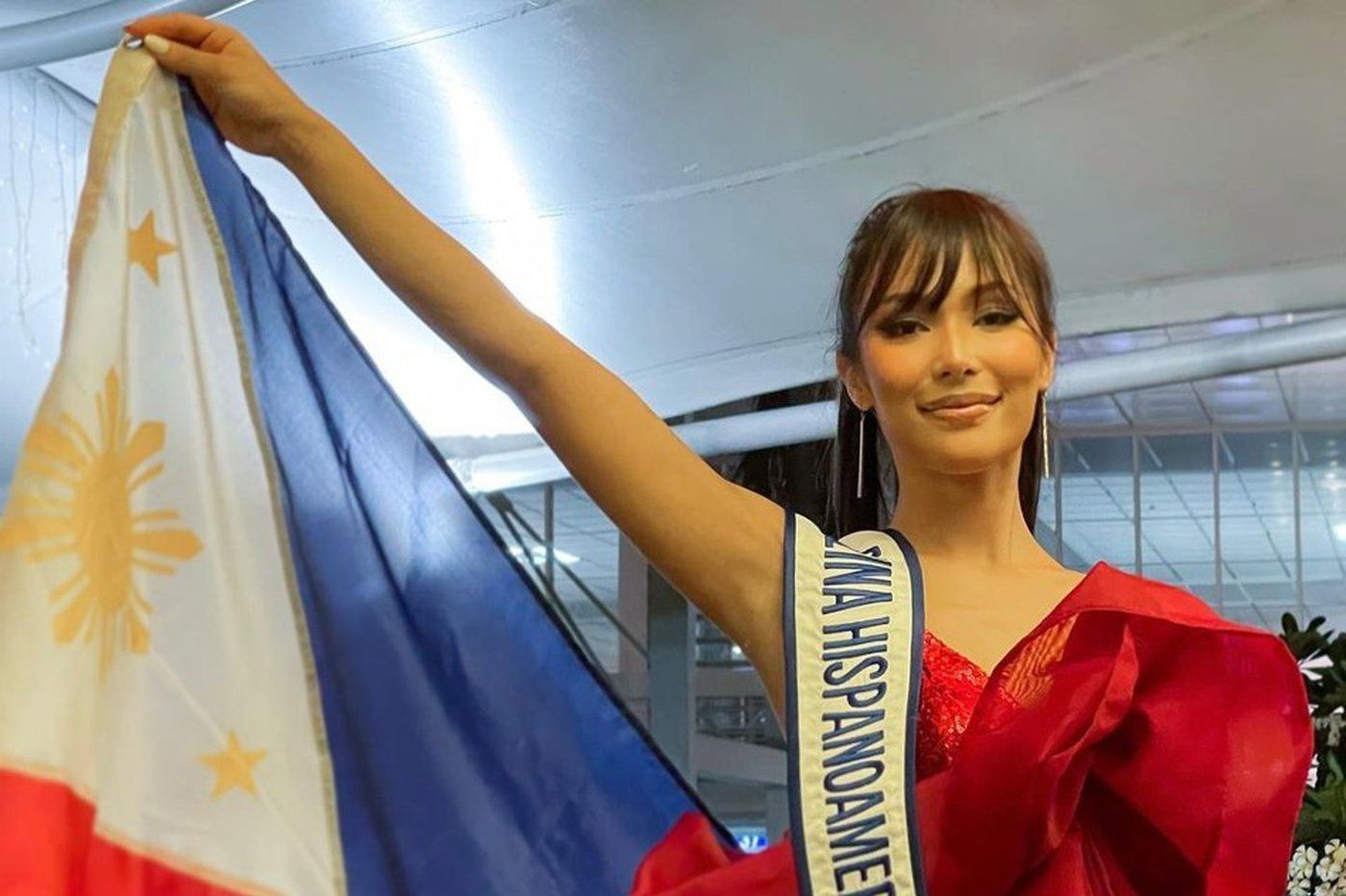 Emmanuelle Vera flies to Bolivia for Reina Hispanoamericana 2021 | ABS ...