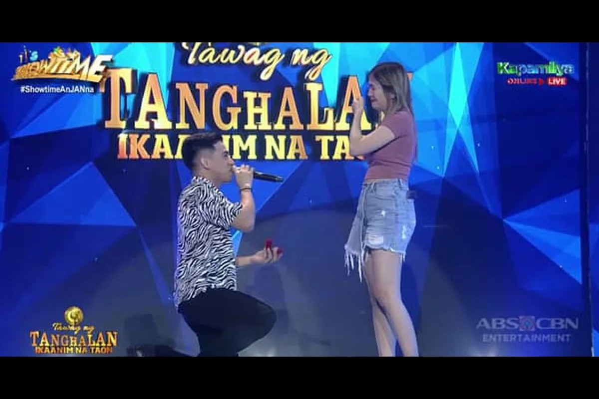 Daily contender Ralph proposes to his girlfriend on Tawag Ng Tanghalan ...