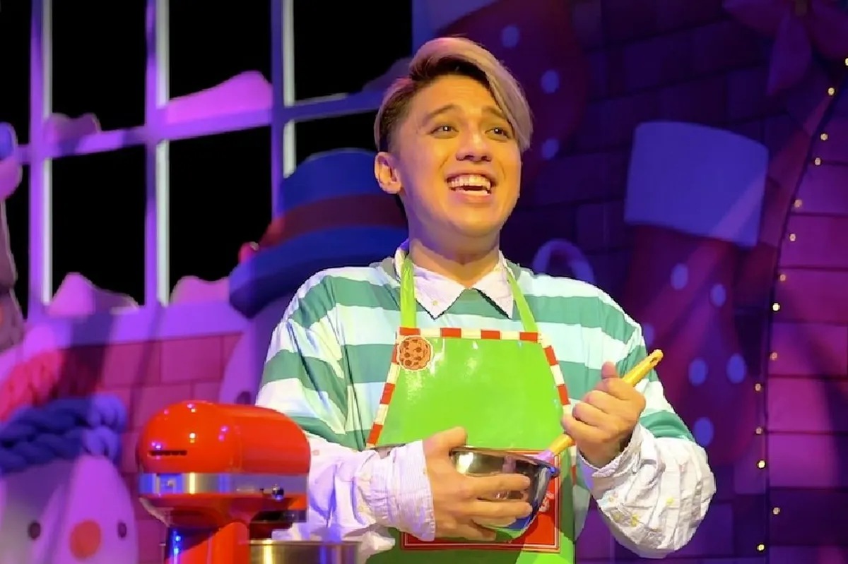 Tim Pavino returns to Rep stage for Christmas musical | ABS-CBN Lifestyle