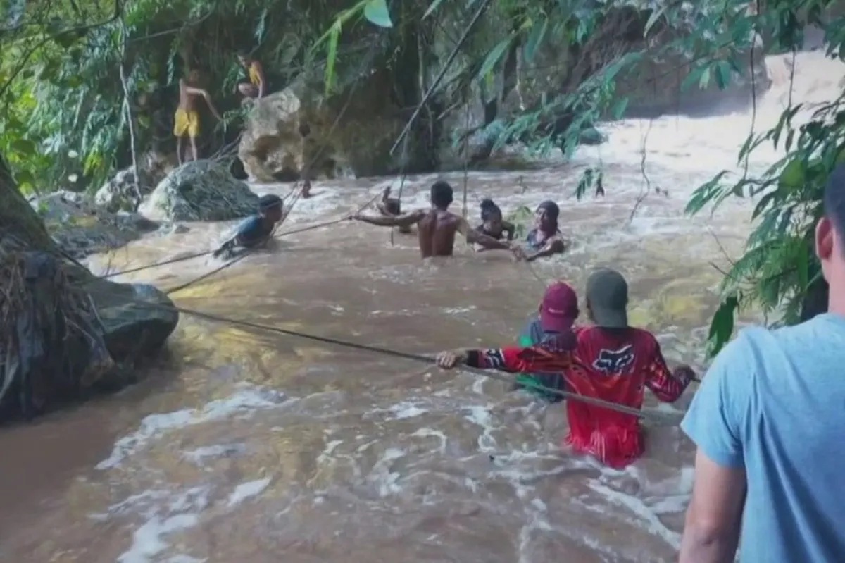 Bangkay ng hinihinalang biktima sa Tinubdan Falls, natagpuan | ABS-CBN News