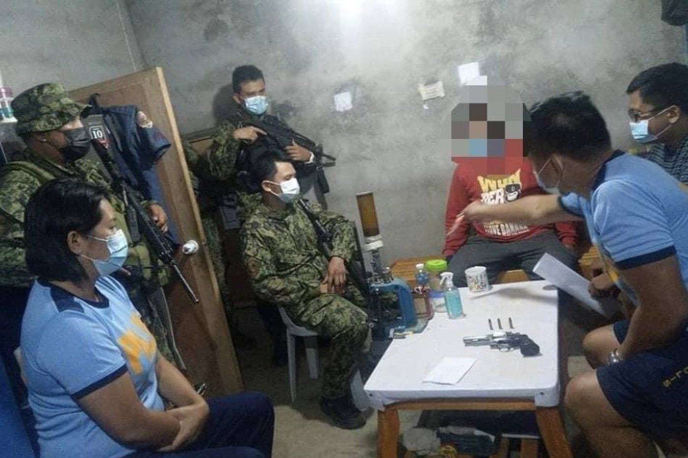 Nagpakilalang opisyal ng NPA sumuko sa Davao City | ABS-CBN News