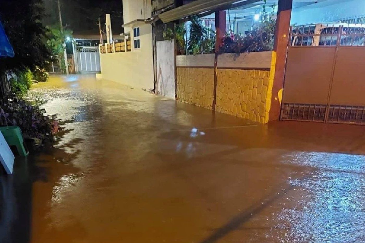 Ilang lugar sa Davao City muling binaha dahil sa malakas na ulan | ABS-CBN News