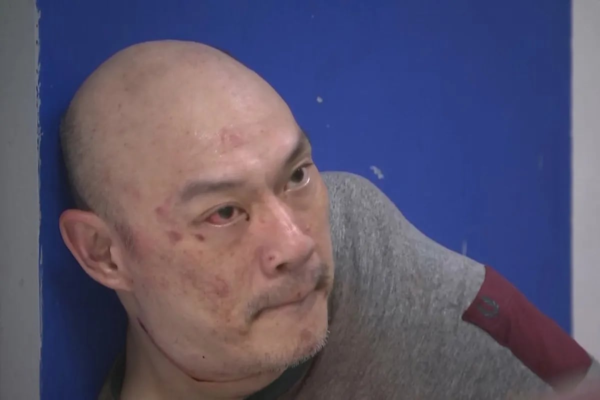 Lalaking nag-amok sa motel sa QC, nakipaghabulan sa pulis, naaresto sa ... Lalaking nag-amok sa motel sa QC, nakipaghabulan sa pulis, naaresto sa ...