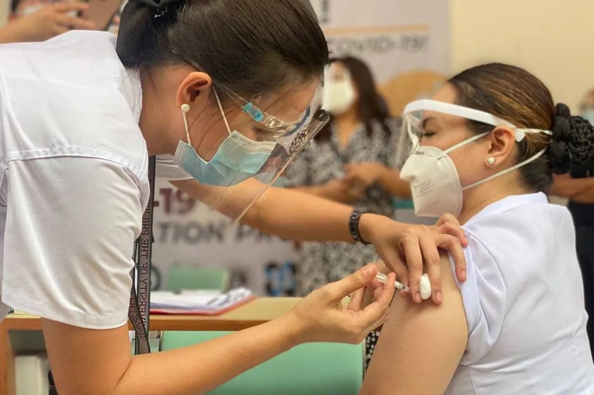 FAST FACTS: The COVID-19 vaccination rollout in the Philippines | ABS ...