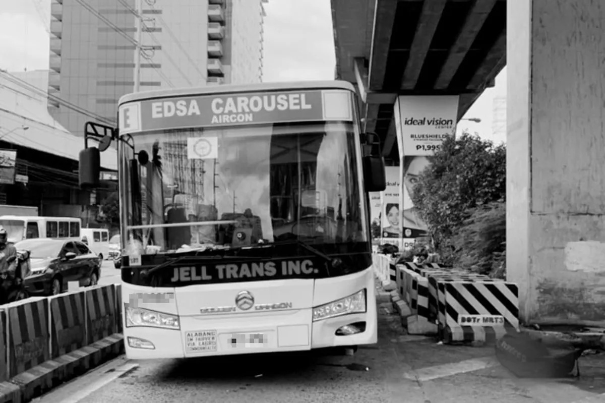 Lalaki patay nang masagasaan ng bus sa QC | ABS-CBN News
