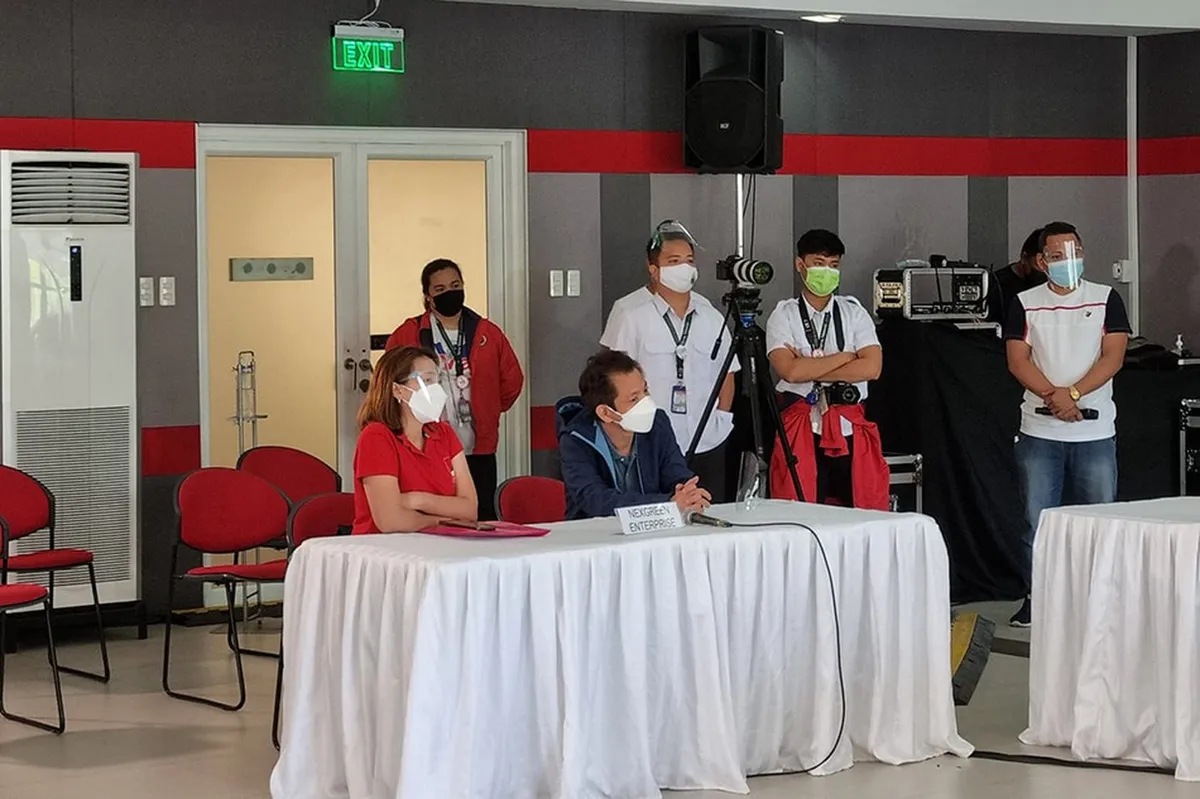 Valenzuela mayor suspends business permit of factory after paying ...