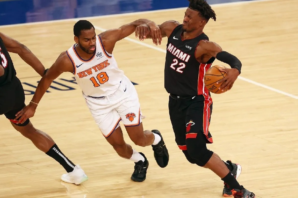 NBA: Jimmy Butler, Heat top Knicks to snap losing streak | ABS-CBN Sports