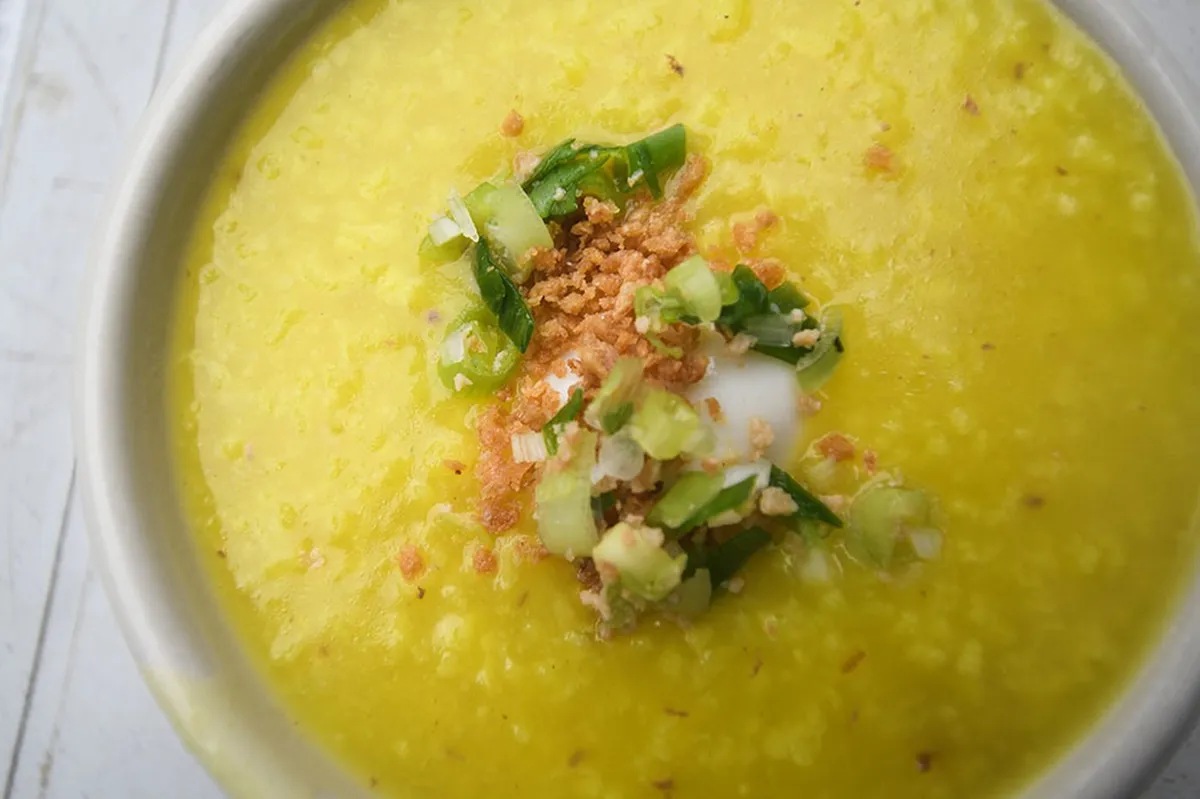 'Lugaw' non-essential? Palace says food deliveries allowed '24/7' even ...