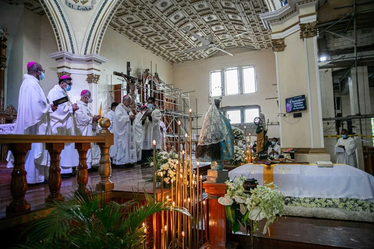 Bicolanos bid farewell to the country’s oldest Catholic bishop | ABS ...