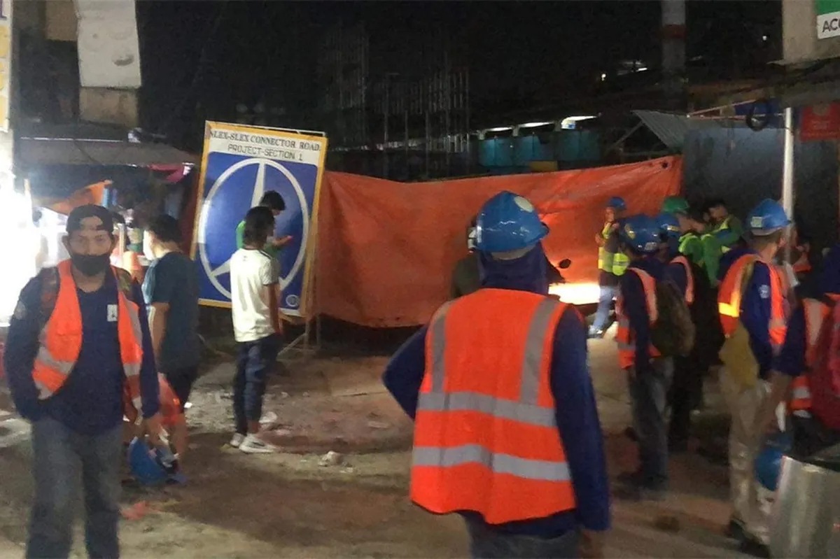 4 hurt after steel beam falls in Manila construction site | ABS-CBN News