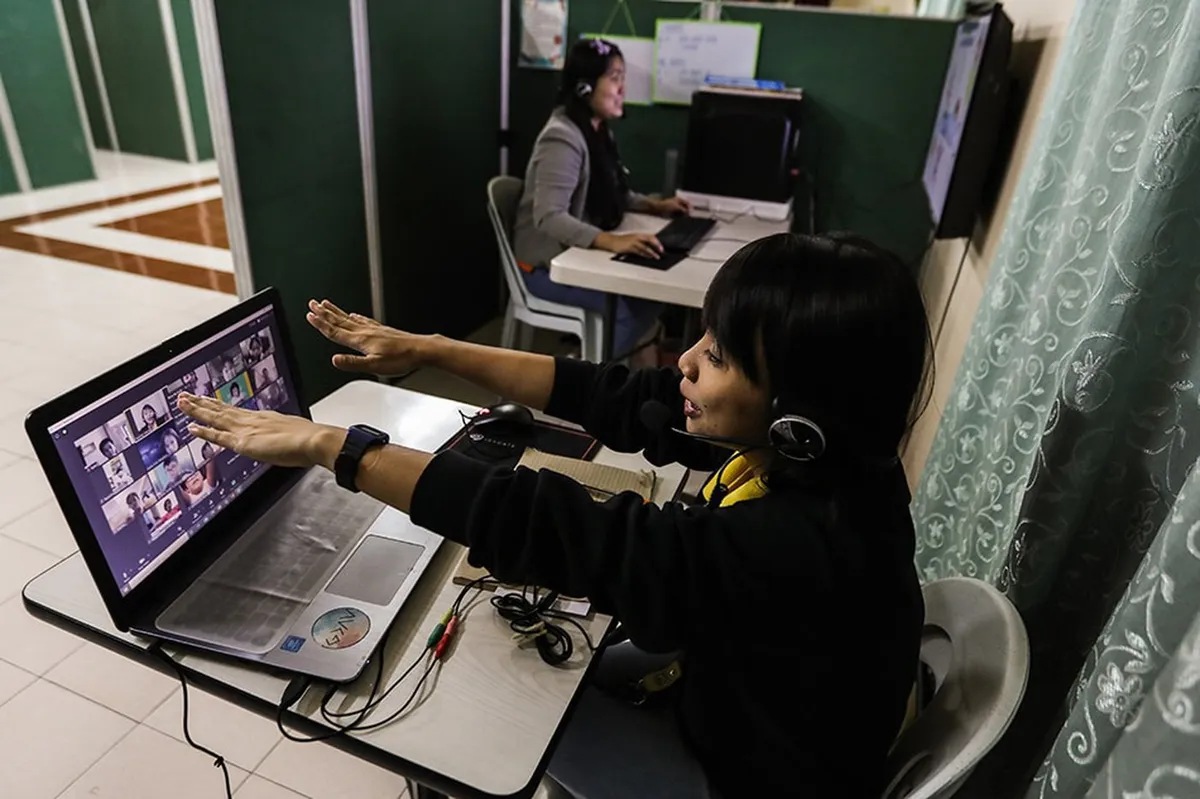 DepEd sticks to blended learning for school year 2021-22; still no in ...