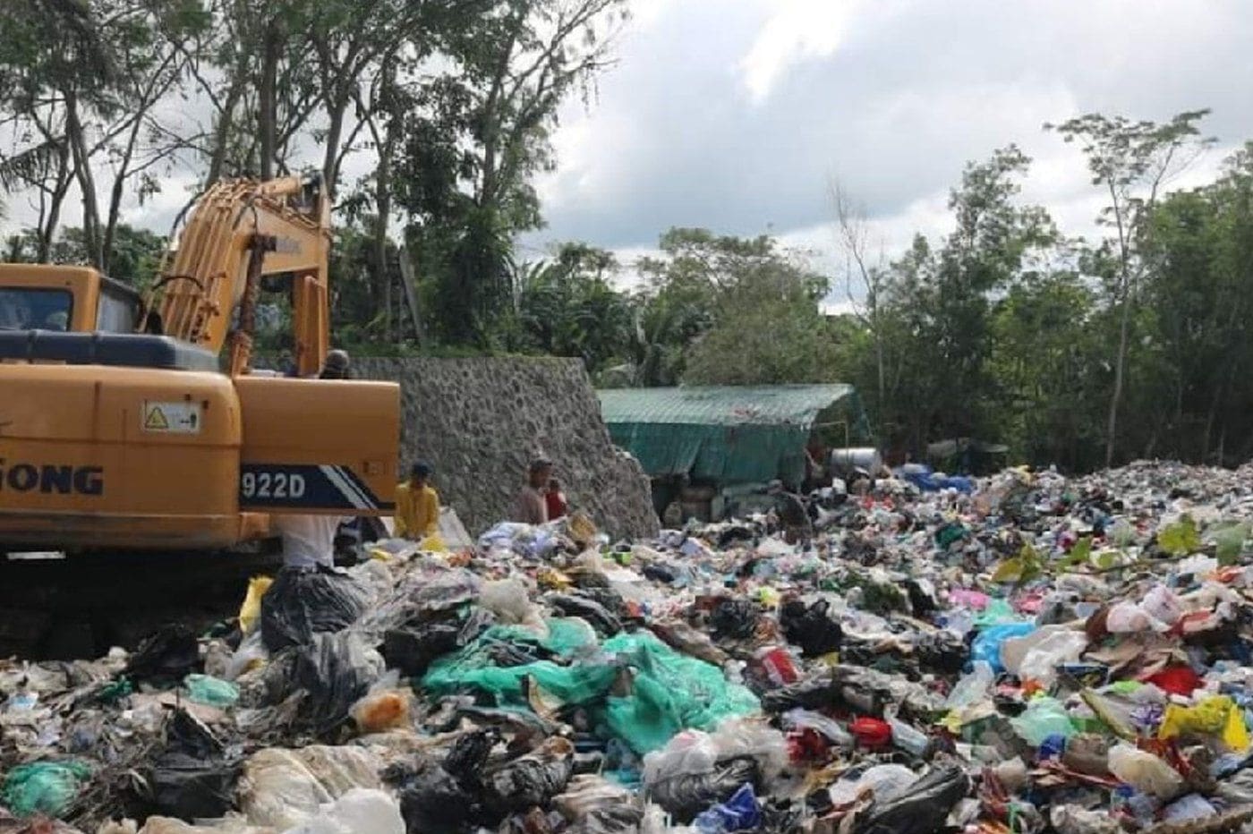 3 open dumpsite sa Calabarzon, ipinasara ng DENR | ABS-CBN News